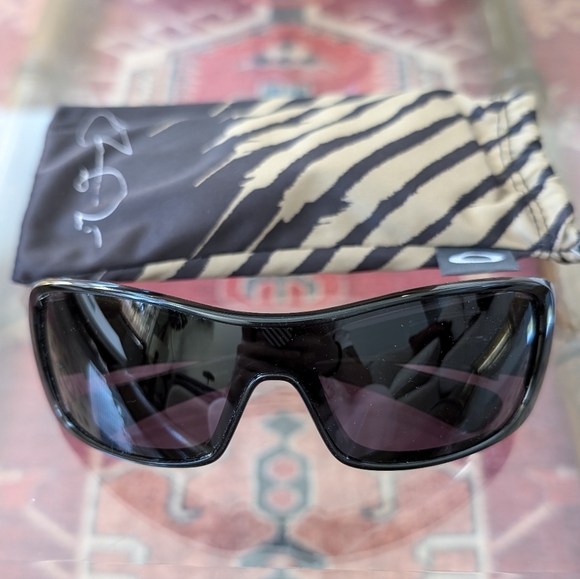 Oakley | Accessories | Oakley Sunglasses Shawn White | Poshmark